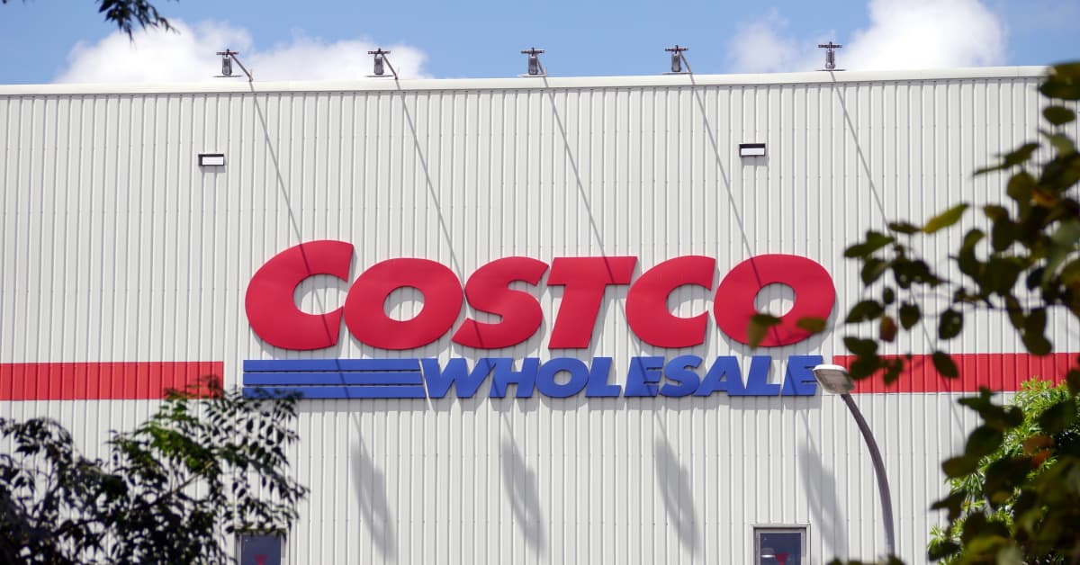 Costco Selling Lego Set Inspired by Vincent van Gogh - Delishably