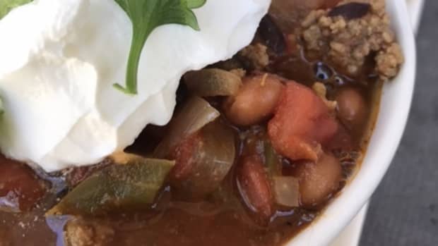 Great Homemade Texas-Style Beef and Bean Chili Recipe - Delishably
