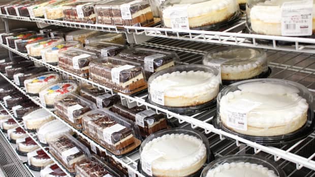 Costco's Bakery Just Brought Back the Ultimate Summer Pie - Delishably