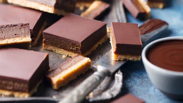 Vintage Recipe for 3-Ingredient Cheesy Cocktail Cookies Is Getting Rave ...