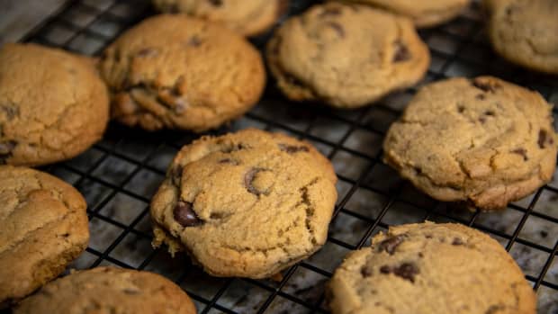 Woman’s Cool Cookie Hack Is a Baker’s Best Kept Secret - Delishably