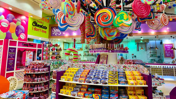 Woman's Trip To the Largest Candy Store in the U.S. Makes Our Inner ...