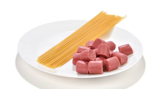 Spaghetti Hot Dog: The Wacky Culinary Love Child Nobody Knew They ...