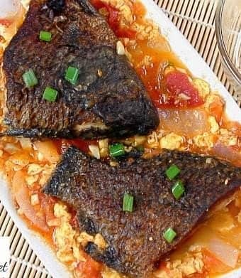 Sarciadong Isda (Filipino Fish Stew With Tomato Sauce) Recipe - Delishably