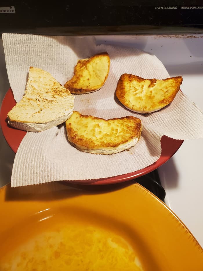 Giant Puffball Mushrooms: Foraging, Cooking, and More! - Delishably