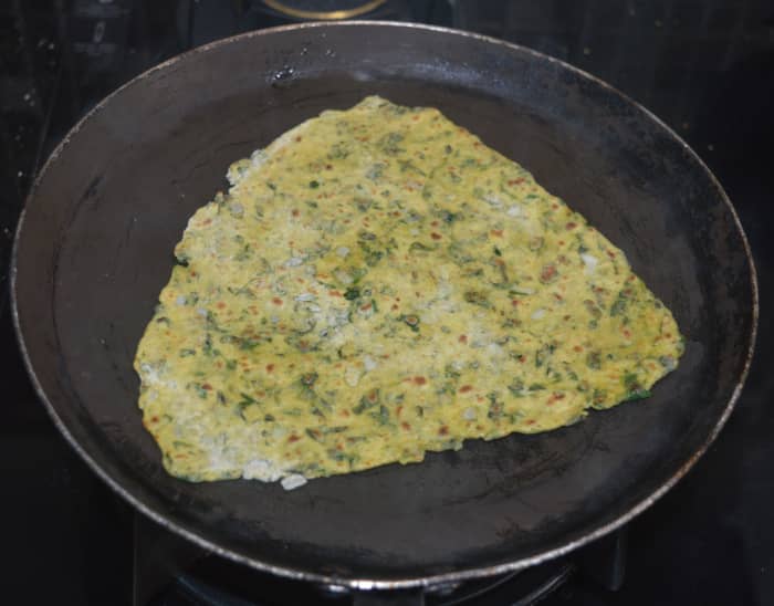 Recipe for Moringa (Drumstick) Leaf Paratha With Curd Dip - Delishably
