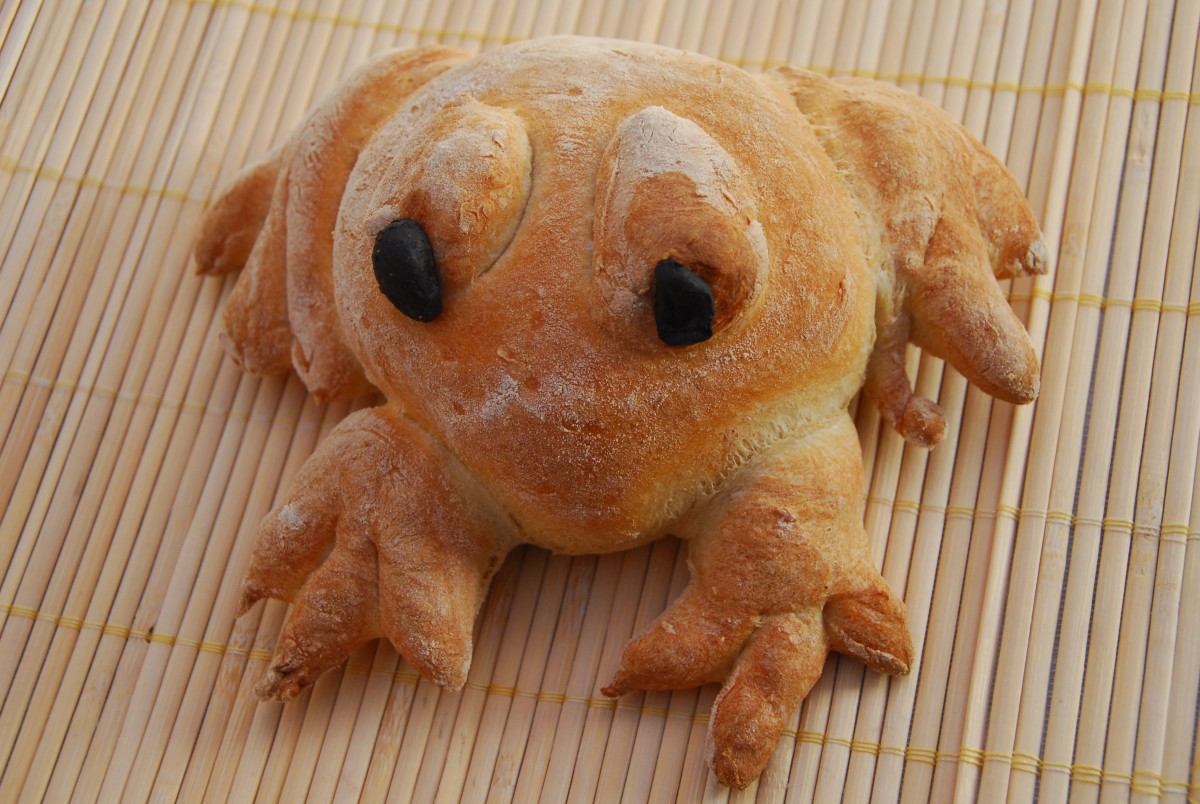 How to Bake Edible Bread Frogs With Bread Mix - Delishably