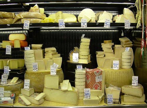 From Mild to Strong: How to Select the Best Blue Cheese - Delishably