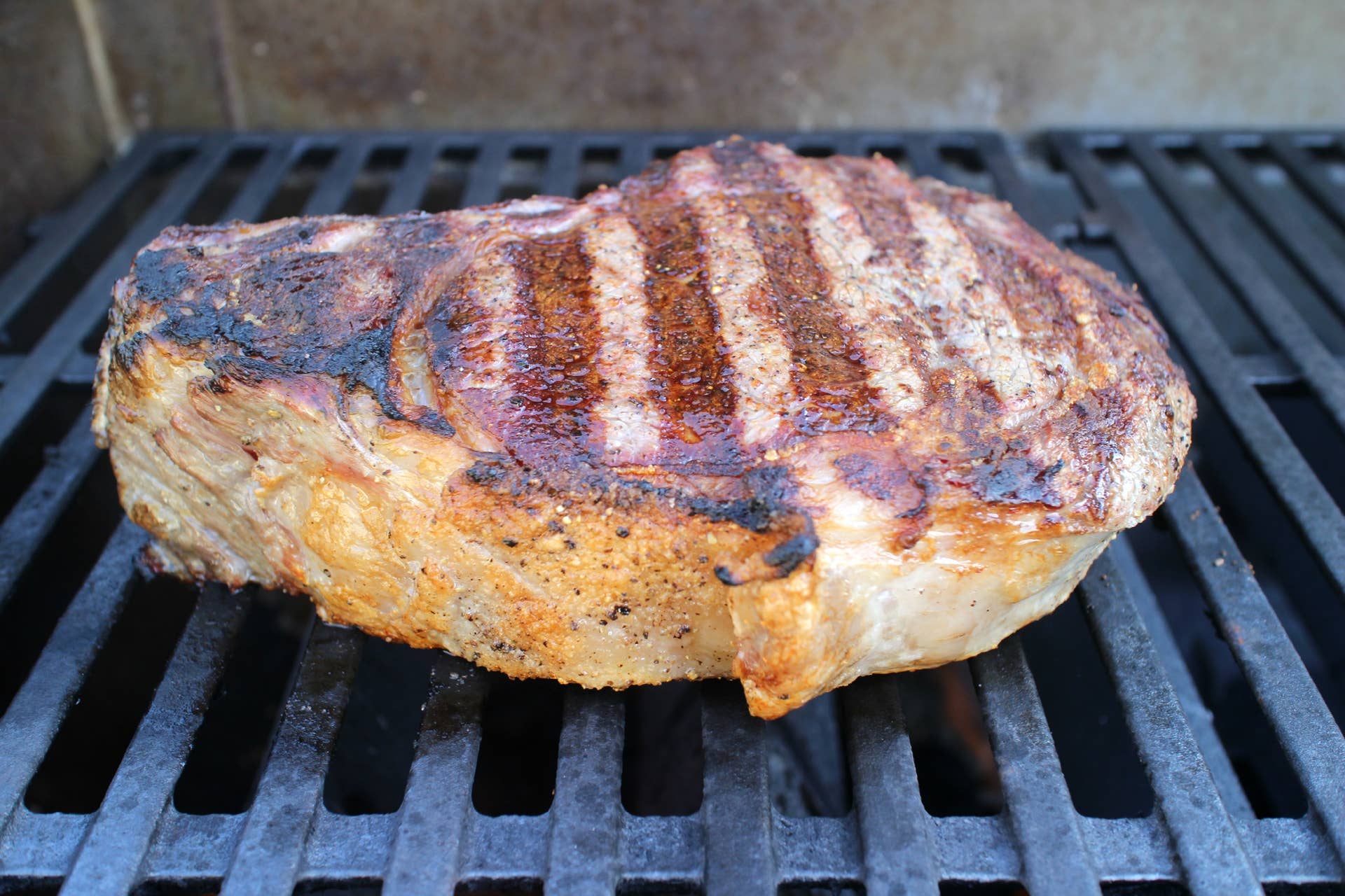 How to Cook Prime Rib: 8 Foolproof Recipes - Delishably
