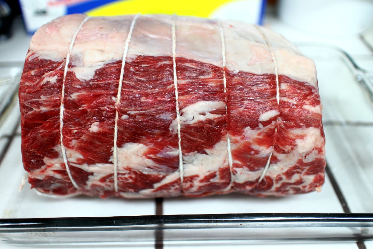 How to Cook Prime Rib: 8 Foolproof Recipes - Delishably