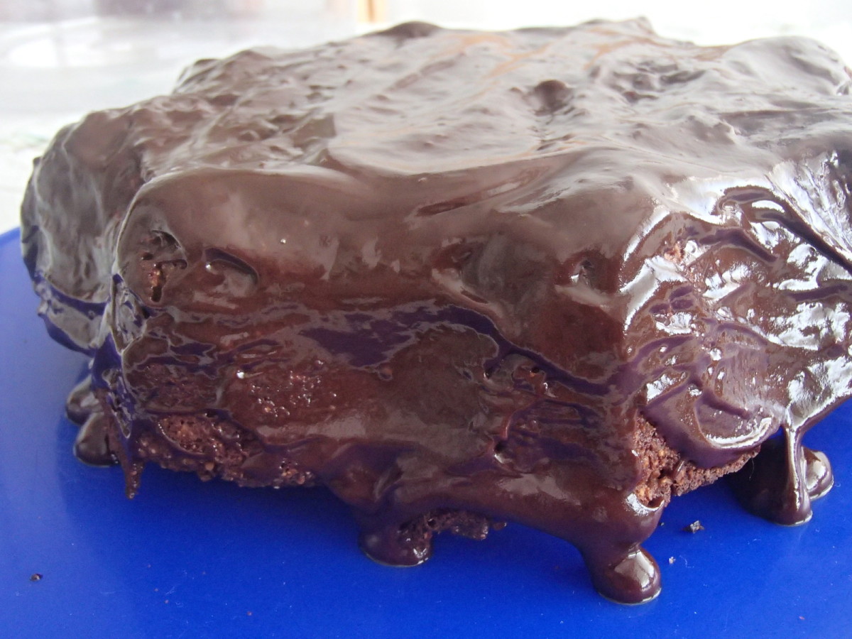 Delicious Vegan Apple and Nut Cake (Super Easy Recipe) - Delishably