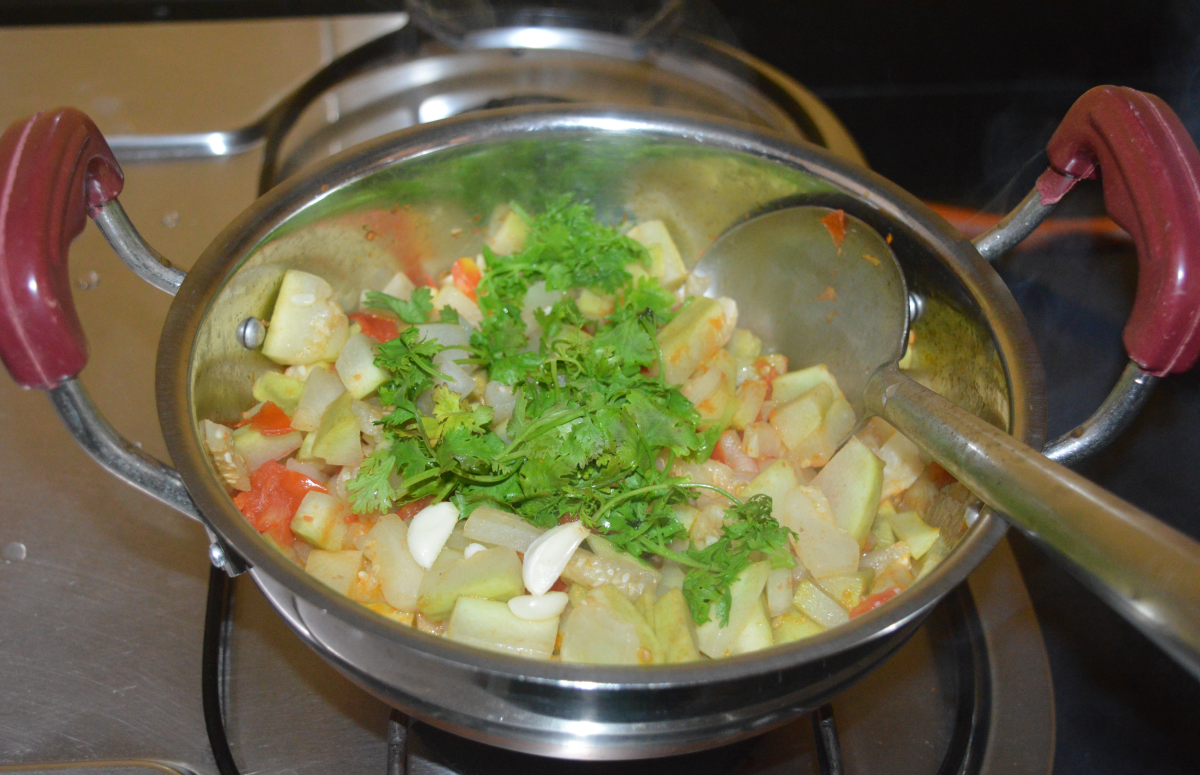 Bottle Gourd Chutney (Sorekai Chutney) Recipe - Delishably