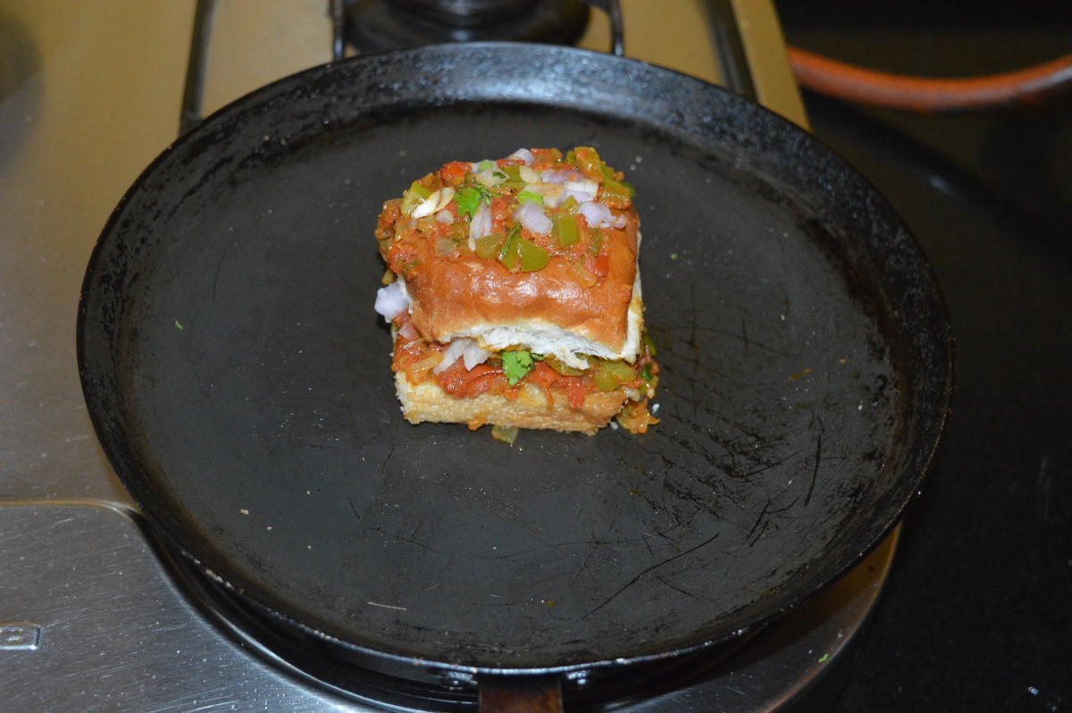 Masala Pav (Spicy Pattice) Recipe - Delishably