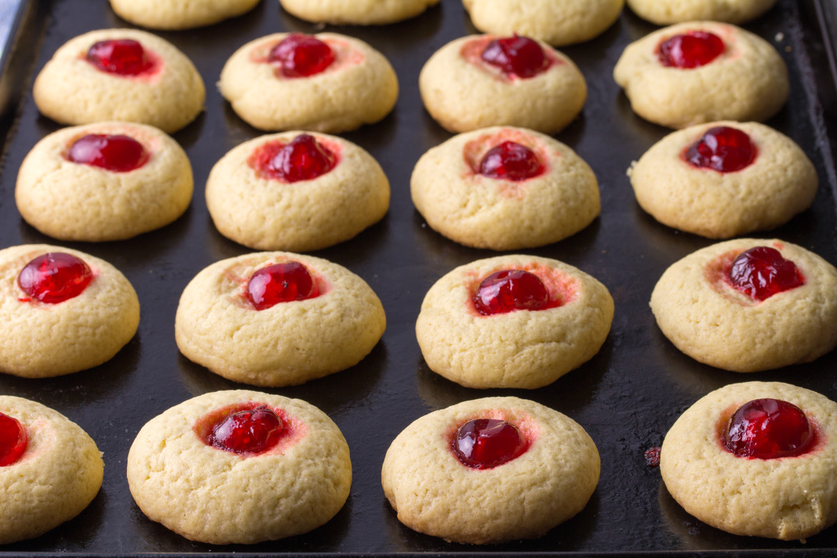 Pretty 'Cherry Pie Cookies' Are So Full of Holiday Goodness - Delishably