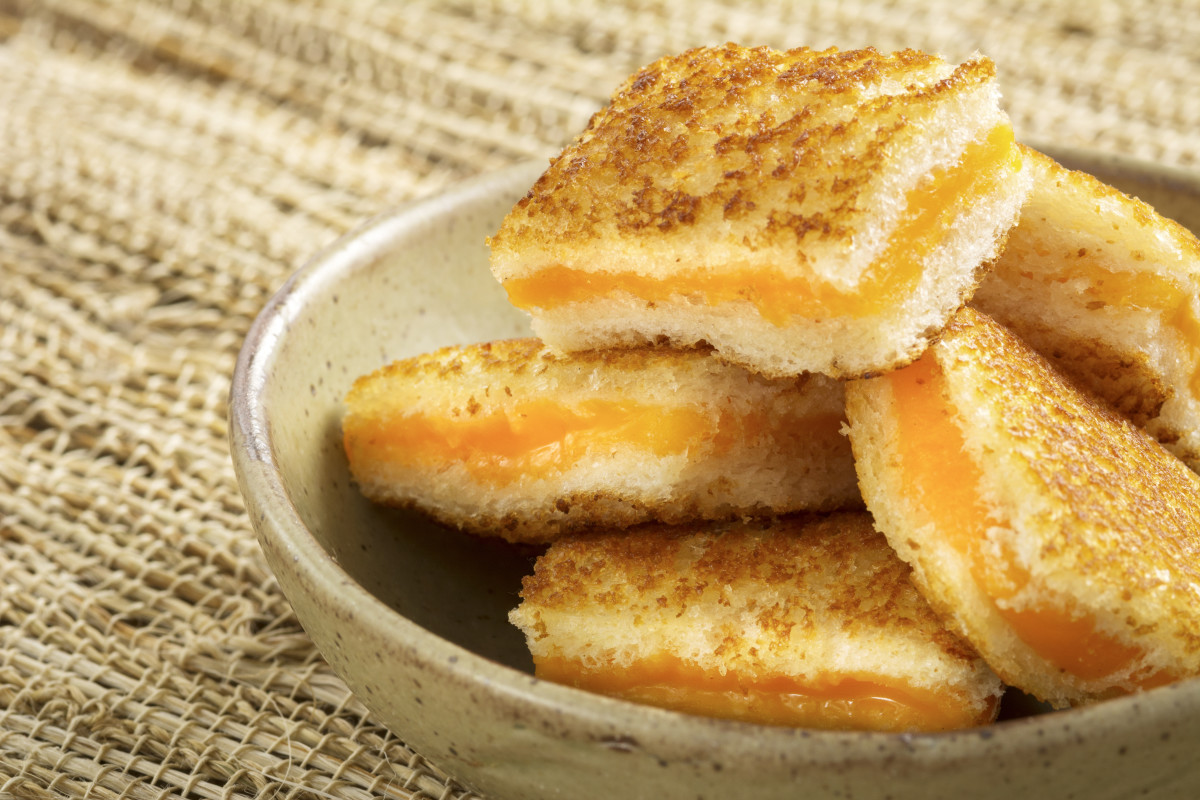 Bite-Sized Mini Grilled Cheese Sandwiches Are Truly a Work of Art ...