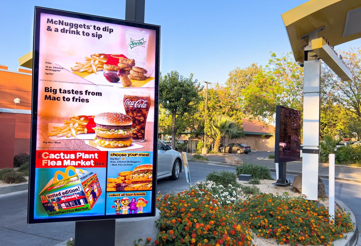 Menu Updates to Favorite Chain Restaurants Are Taking Over the Internet ...