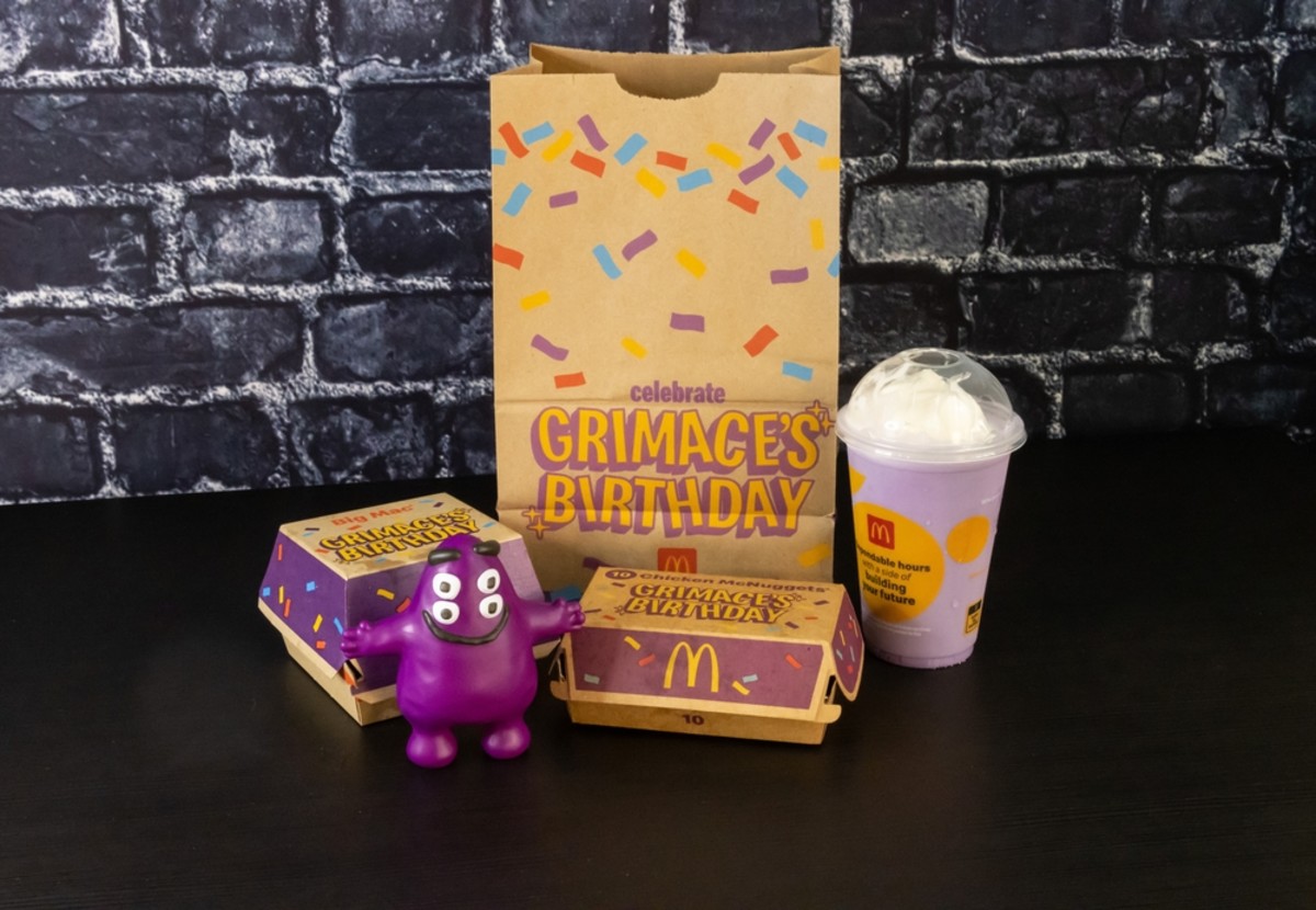 Actor Who Voices 'Grimace' Hits the McDonald's Drive-Thru and It's Epic ...