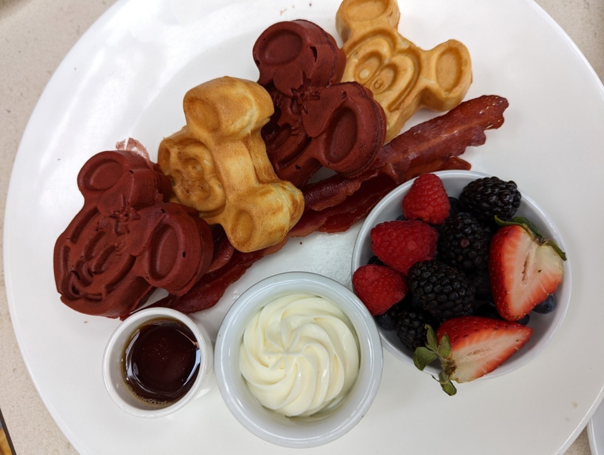 Disney Lover Shares Five Hidden Snacks in Each Park and They're Magical ...
