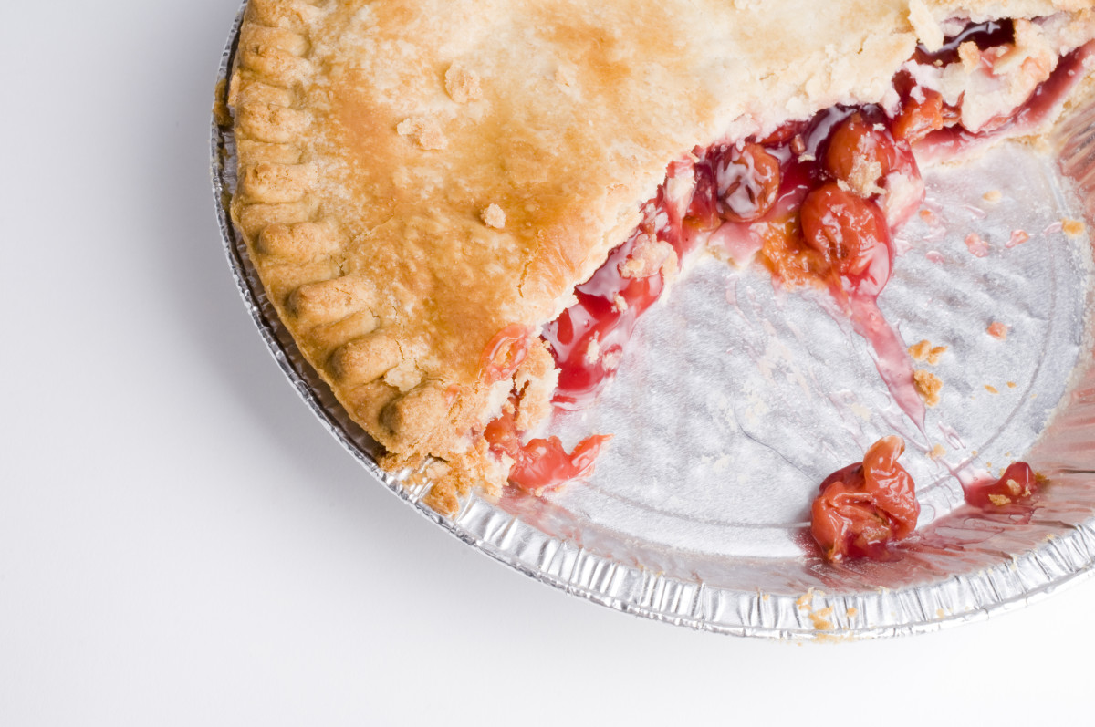 Woman’s Easy Pie-Cutting Hack Just Leveled Up Our Baking Game Forever ...