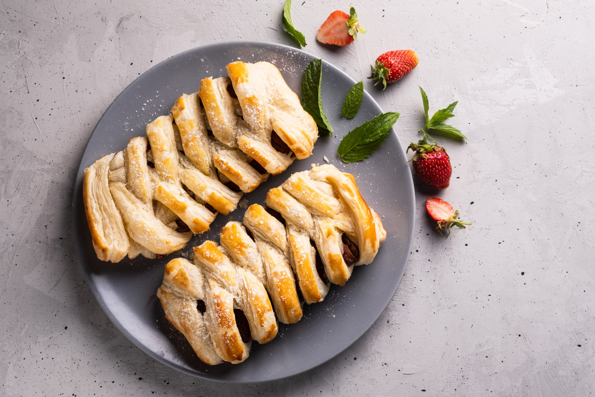 Exquisite 'Checkers-Chocolate Puff Pastry' Has Us Absolutely in Awe ...