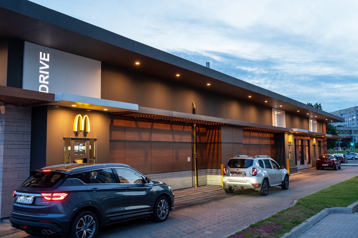 McDonald's Just Made Another Change to Their Drive-Thru Ordering System - Delishably News