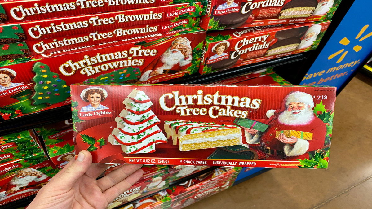 Little Debbie Christmas Tree Cake Dip Takes Beloved Snack to a New ...