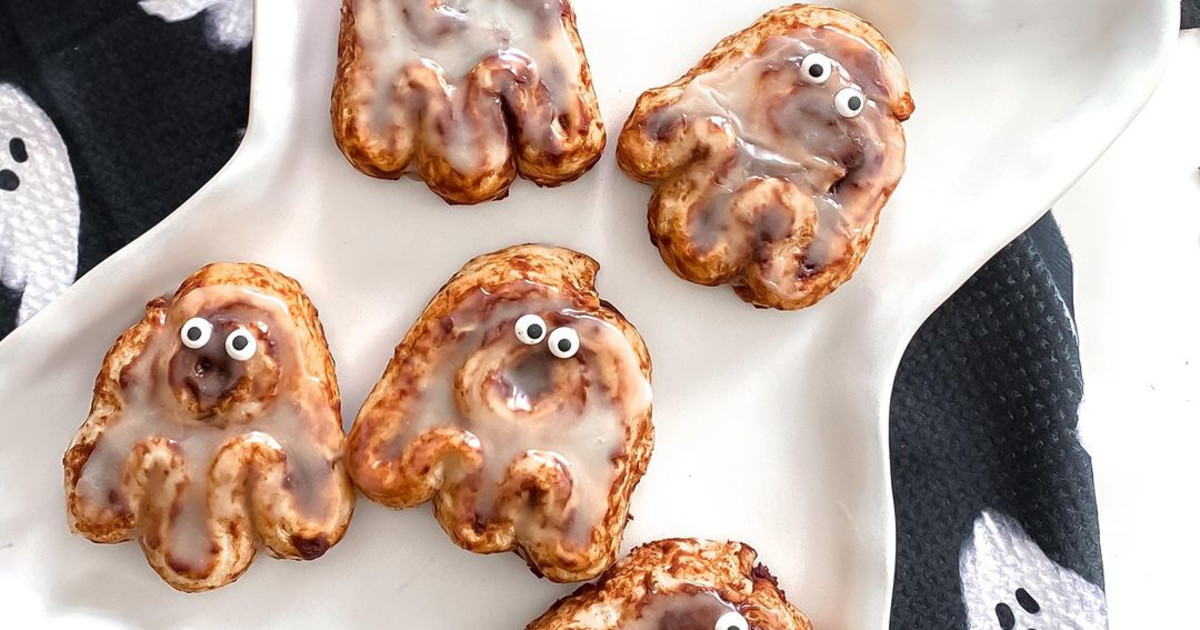 Mom's Recipe for 'Cinnamon Roll Ghosts' Is the Breakfast Hit of ...
