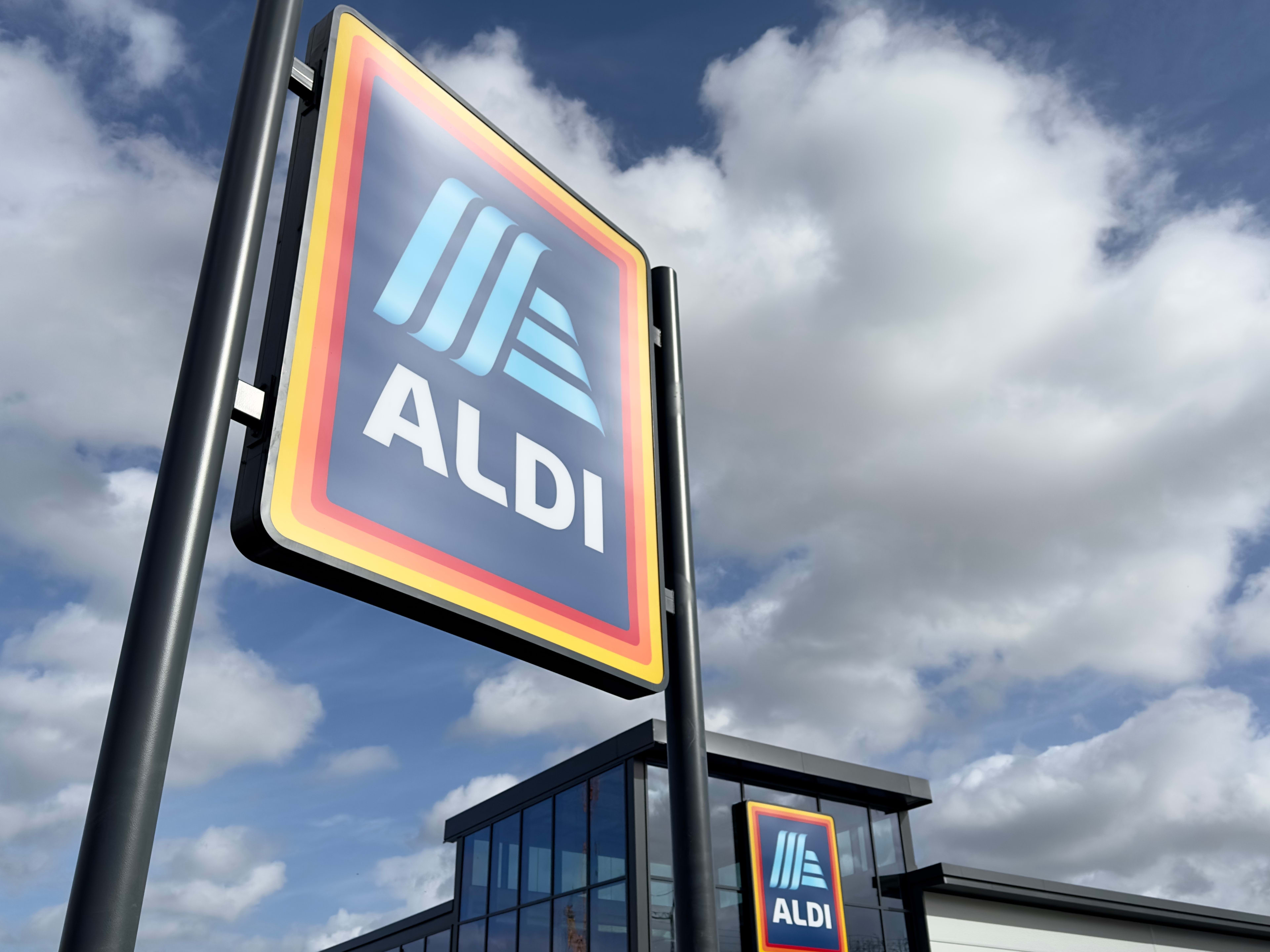 Aldi’s $6 Taco Dinnerware Set Is the Must-Have - Delishably