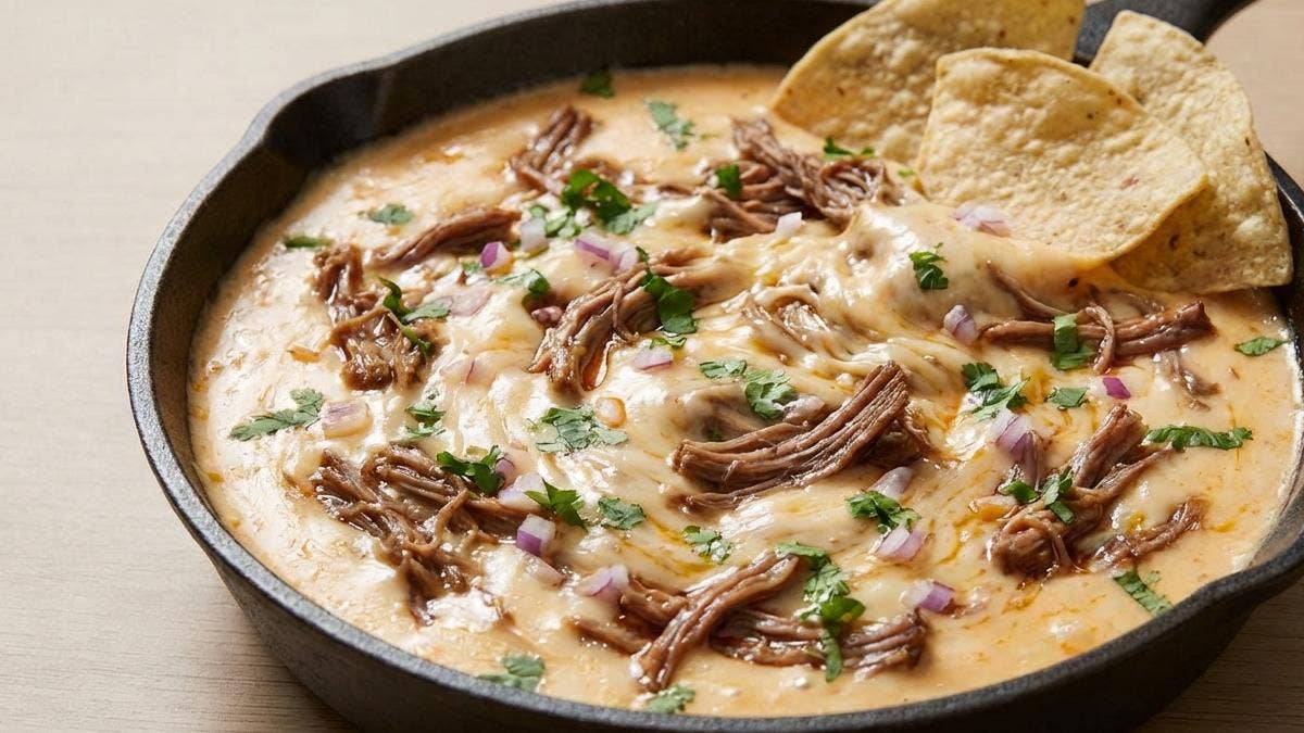 13 Crowd-Pleasing Game Day Dips - Delishably