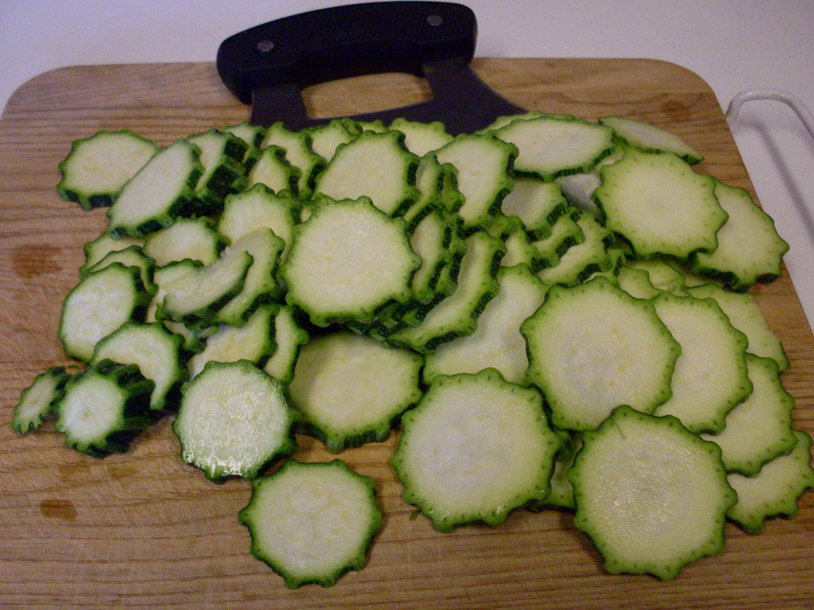 How to Dry Summer Squash: An Illustrated Guide - Delishably