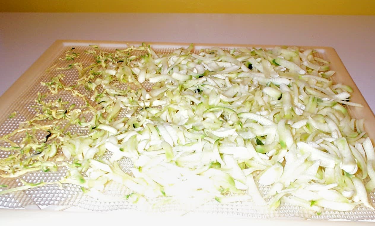 How to Dry Summer Squash: An Illustrated Guide - Delishably