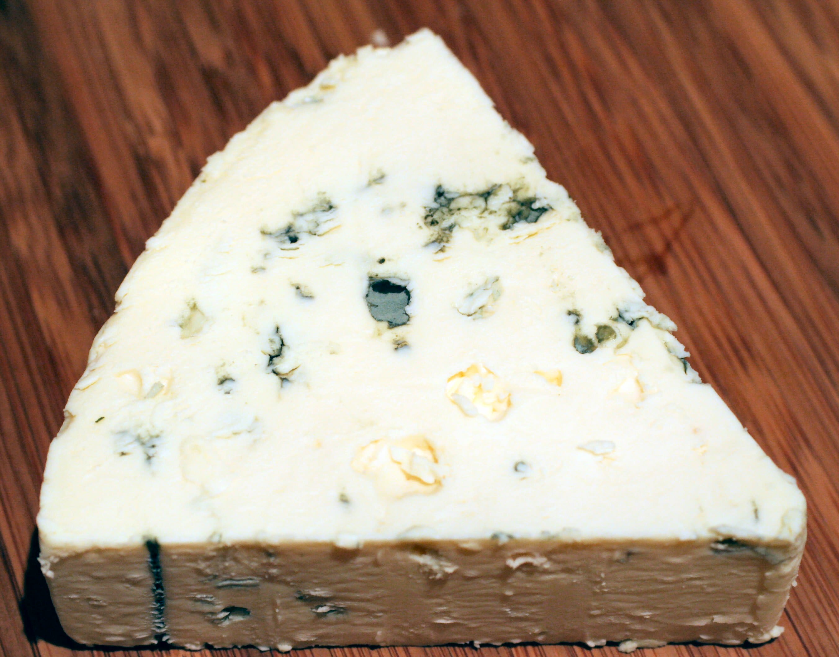 From Mild to Strong: How to Select the Best Blue Cheese - Delishably