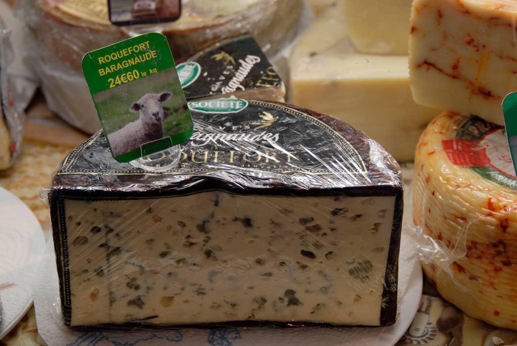 From Mild to Strong: How to Select the Best Blue Cheese - Delishably