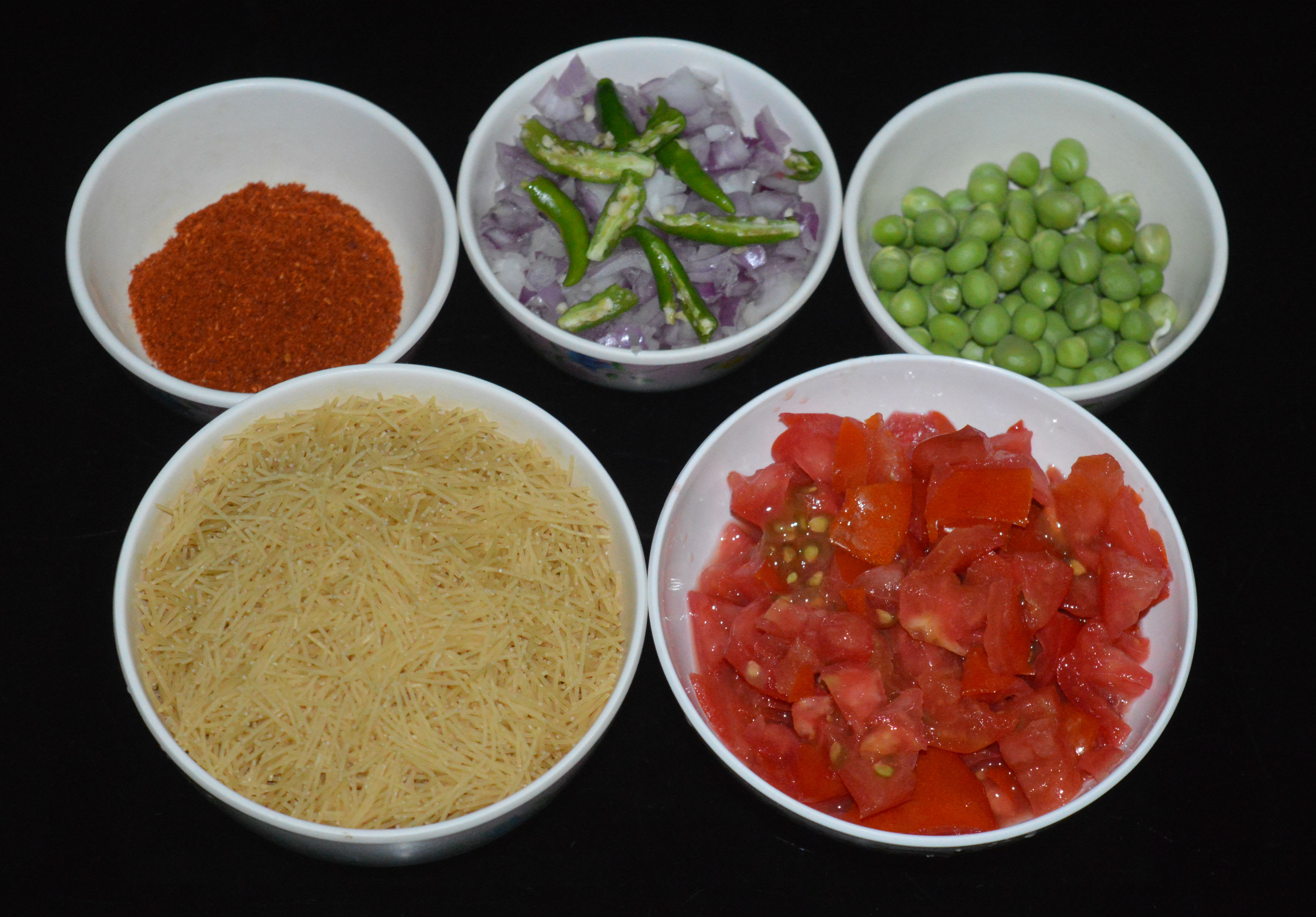Sevai Tomato Bath (Vermicelli Tomato Upma): Indian Breakfast or Snack ...