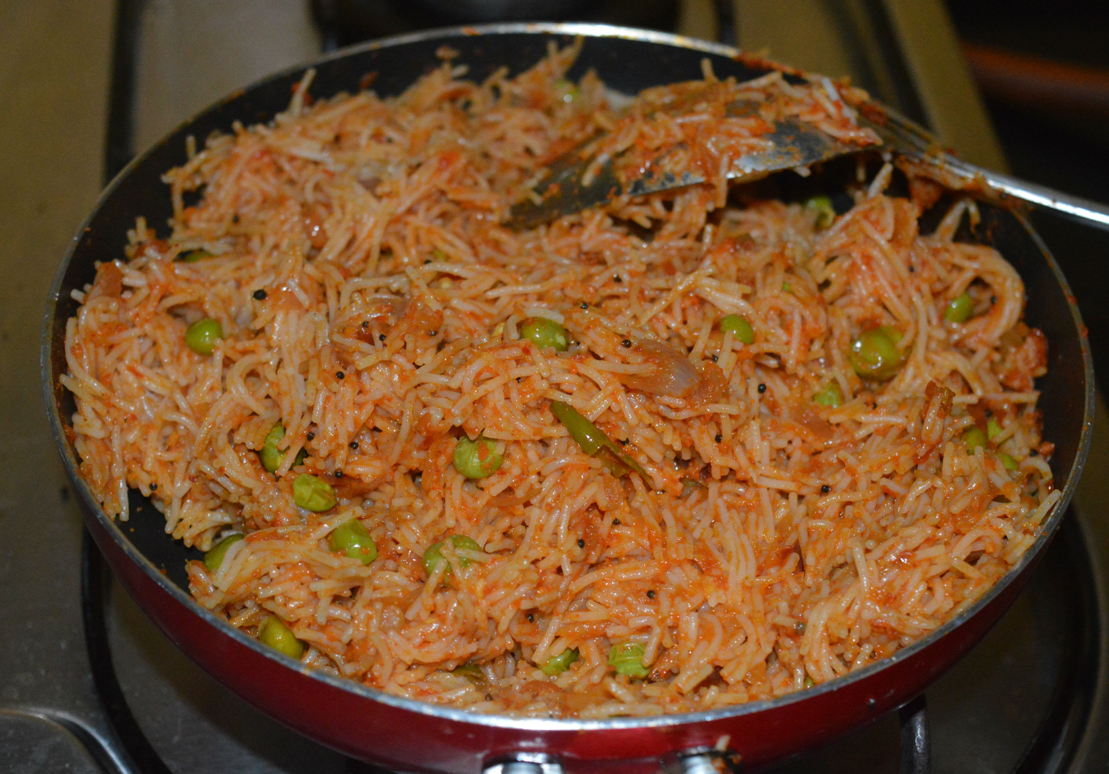 Sevai Tomato Bath (Vermicelli Tomato Upma): Indian Breakfast or Snack ...