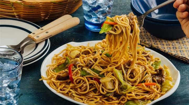 How to Cook Pancit Miki: A Filipino Noodle Dish - Delishably