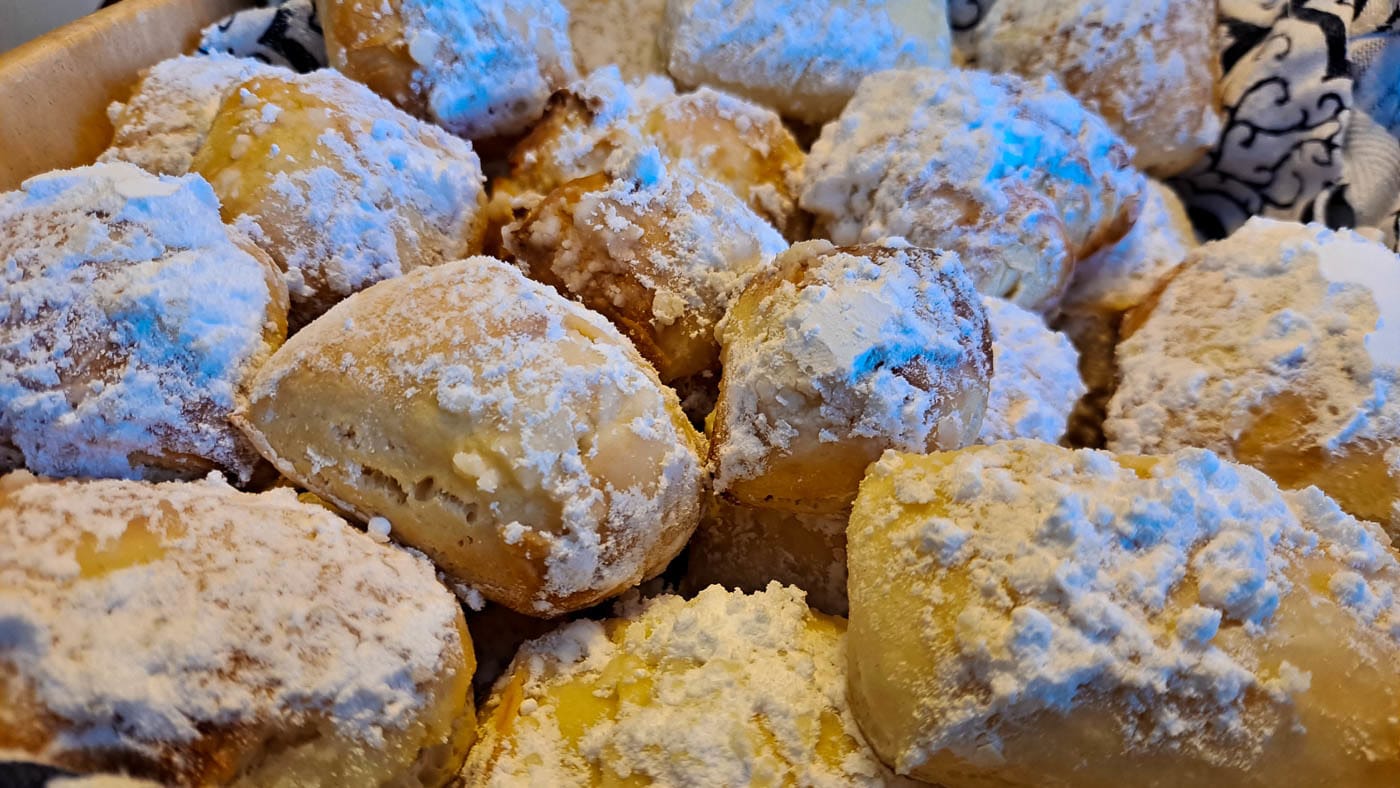 Easy Baked Beignets (A “Healthy” Twist on a NOLA Classic) - Delishably