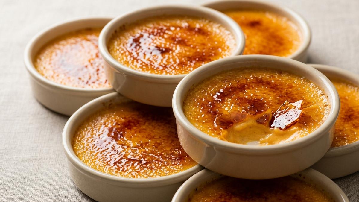 Persimmon Crème Brûlée with Cinnamon and Ginger - Delishably