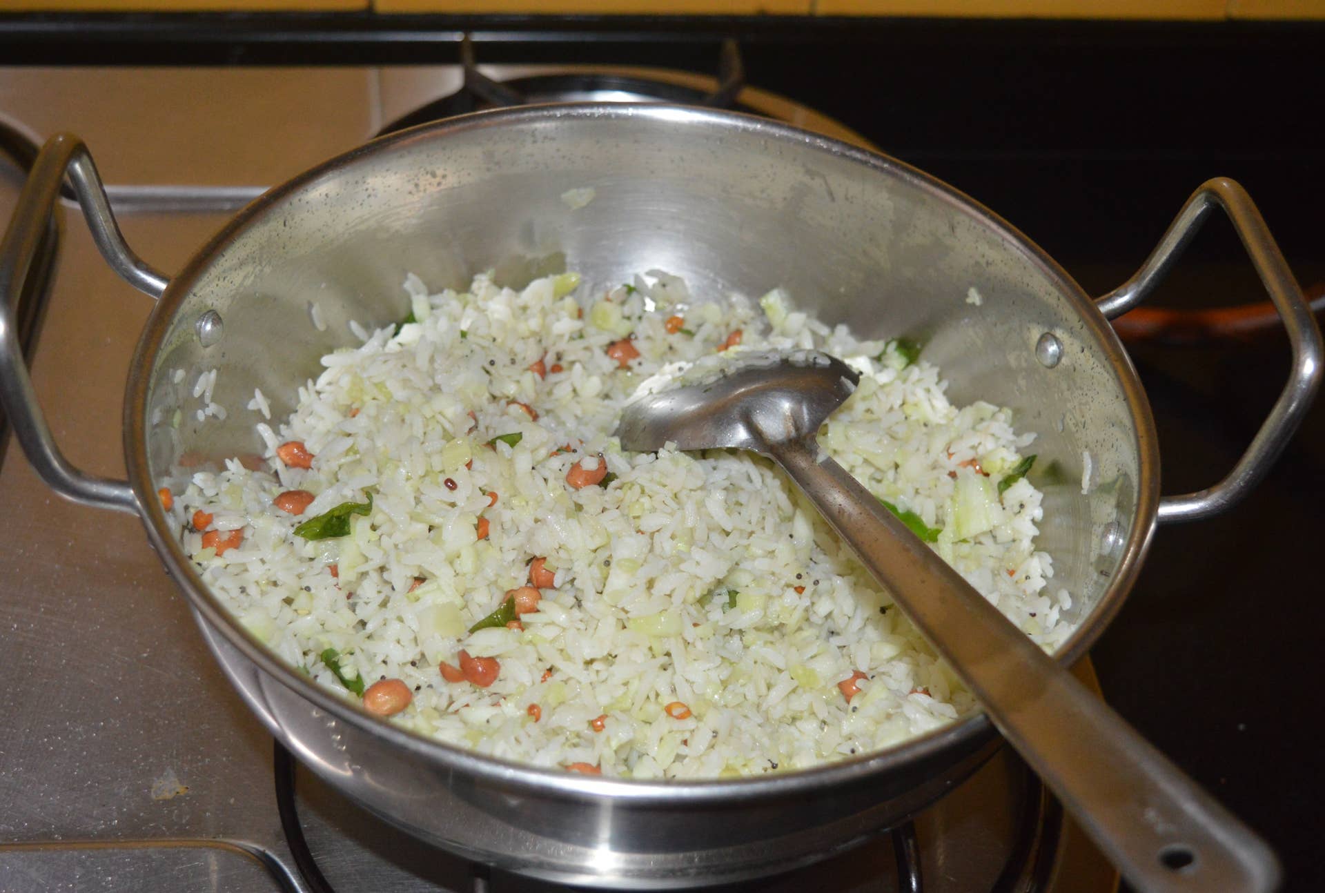 Cucumber Poha (Kakdi Poha) Recipe - Delishably