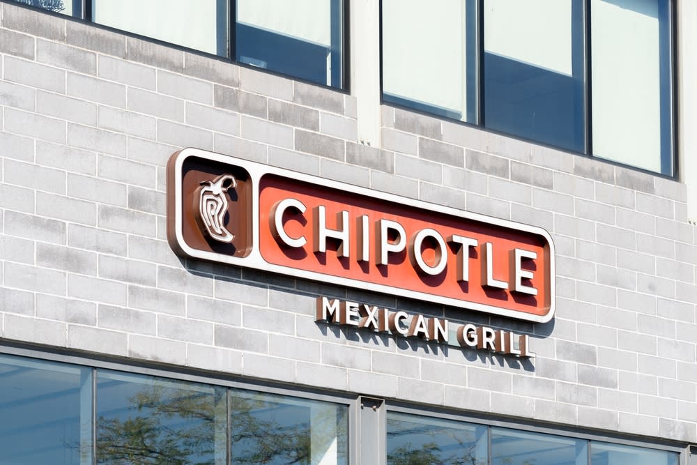Chipotle's New To-Go Bag Was Designed by 'Real Eaters' - Delishably