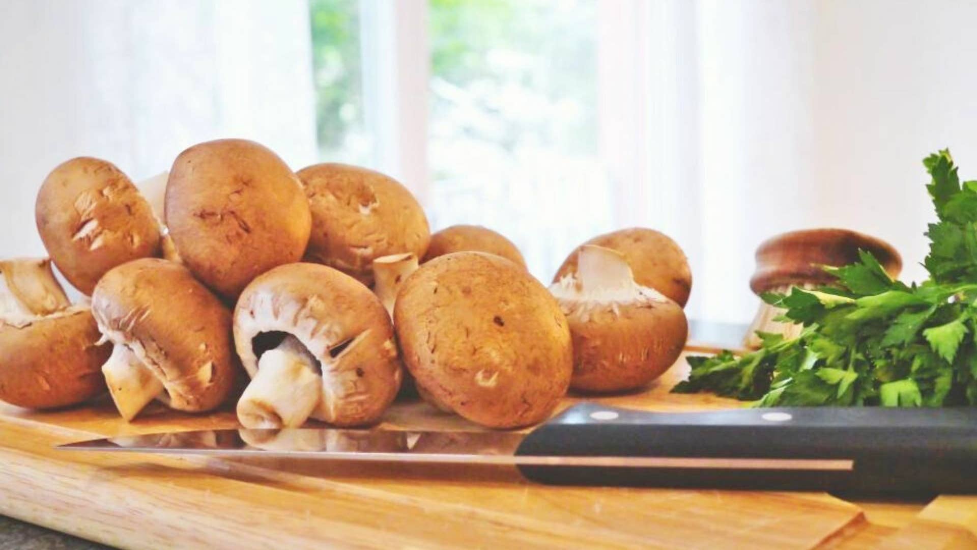 How to Tell When Mushrooms Are Bad: 5 Telltale Signs - Delishably